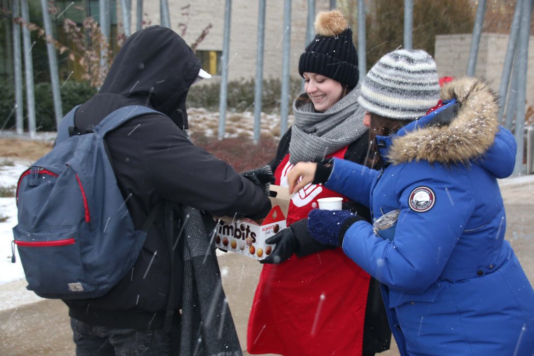 Volunteers warm hearts on cold day with message of hope – The Brock News