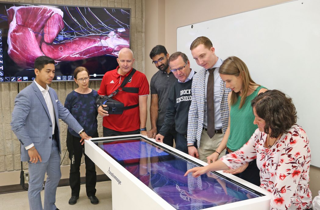 Students get hands-on experience with high-tech anatomy table – The ...